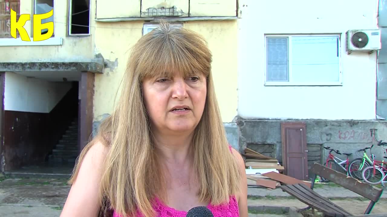 videos.botevgrad.com :: Монтираха първите фотоволтаици на балкони на общински жилища