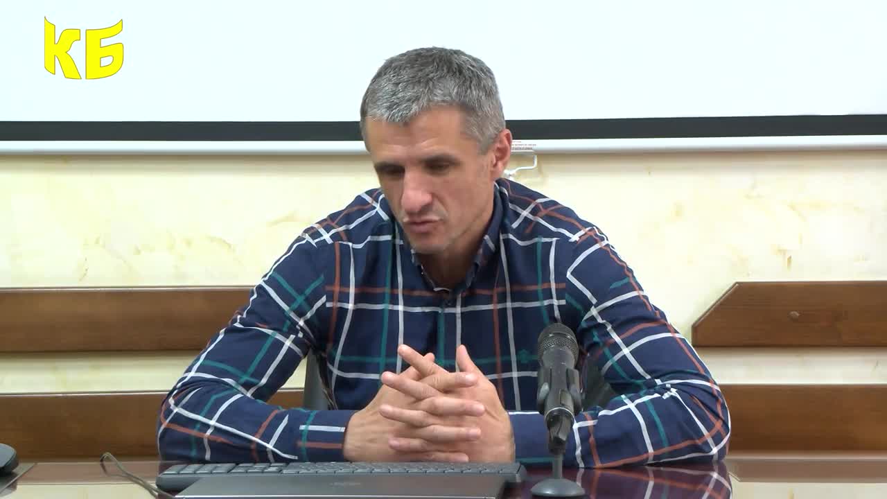 videos.botevgrad.com :: Кметът Иван Гавалюгов по повод оплакванията от обитателите на блок 15 в ...